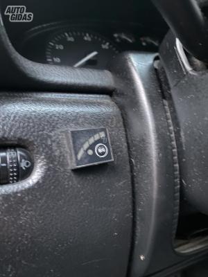 Zils Volkswagen Passat 1997 Šauļi, ar dzinēja tilpumu 1.60 L un nobraukumu 288 tūkst. km par 699 €, foto 11 vietnē AUTOMOTO.COM.LV