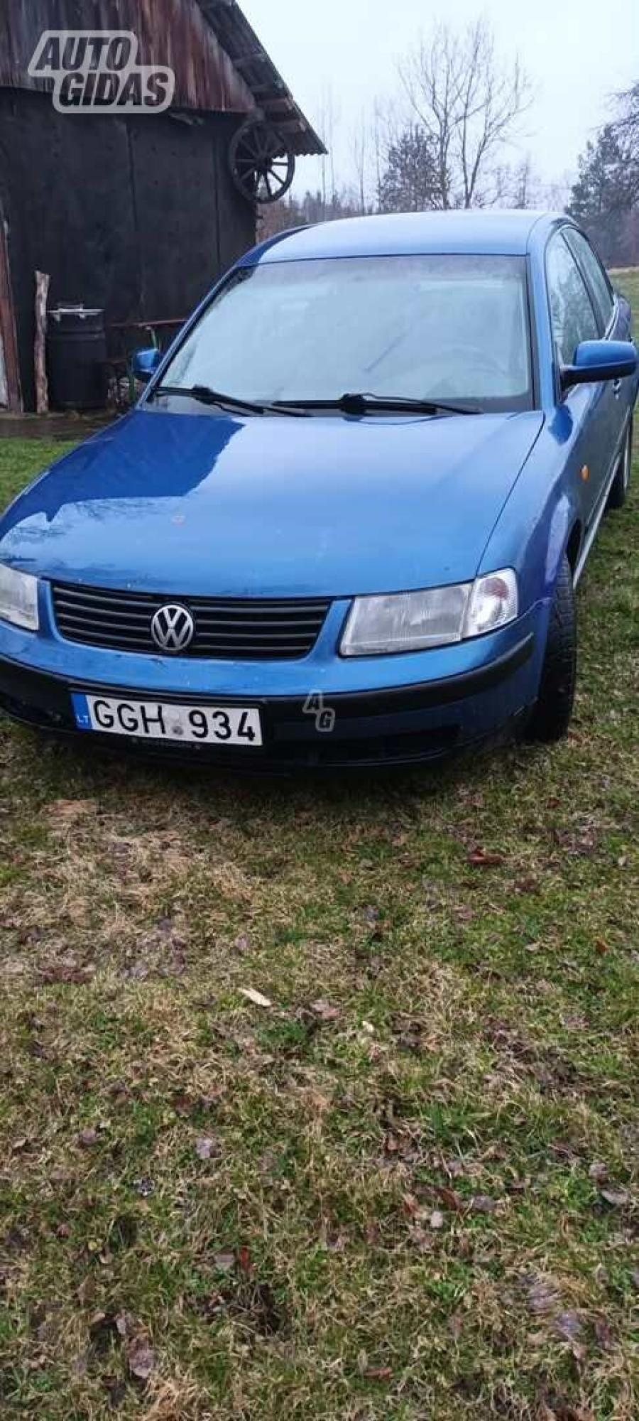 Blue Volkswagen Passat 1998 in Utena, with an engine capacity of 1.90 L and mileage of 400 thousand km for 450 €, photo 1 on AUTOMOTO.COM.LV