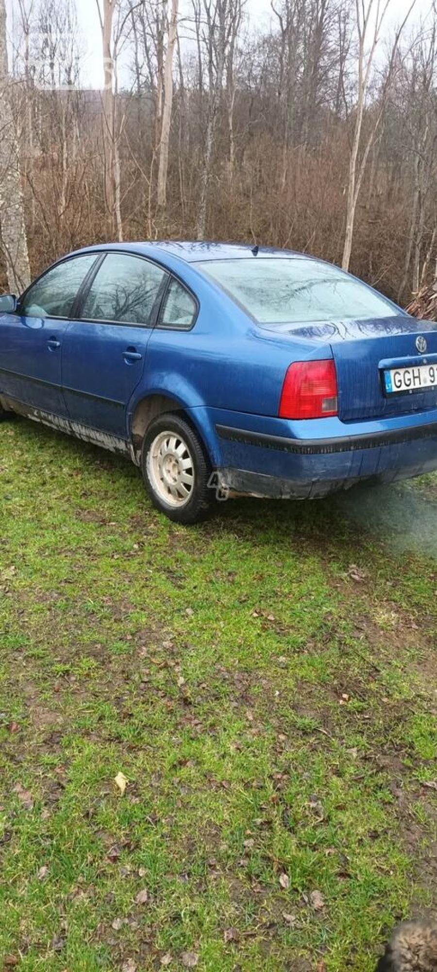 Blue Volkswagen Passat 1998 in Utena, with an engine capacity of 1.90 L and mileage of 400 thousand km for 450 €, photo 3 on AUTOMOTO.COM.LV