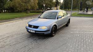 Blue Volkswagen Passat 1998 in Vilnius, with an engine capacity of 1.80 L and mileage of 298 thousand km for 1250 €, photo 3 on AUTOMOTO.COM.LV