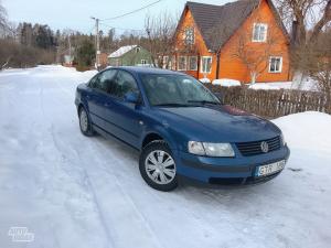 Zils Volkswagen Passat 1999 Mažeikiai, ar dzinēja tilpumu 1.80 L un nobraukumu 450 tūkst. km par 900 €, foto  vietnē AUTOMOTO.COM.LV