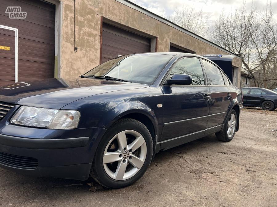 Blue Volkswagen Passat 1999 in Vilnius, with an engine capacity of 1.90 L and mileage of 282 thousand km for 1600 €, photo 5 on AUTOMOTO.COM.LV