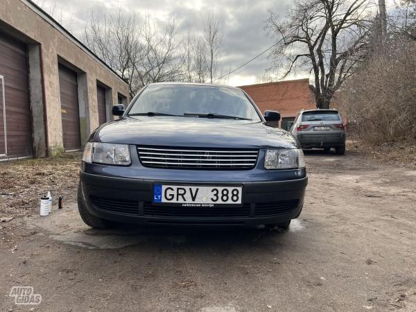 Blue Volkswagen Passat 1999 in Vilnius, with an engine capacity of 1.90 L and mileage of 282 thousand km for 1600 €, photo 6 on AUTOMOTO.COM.LV