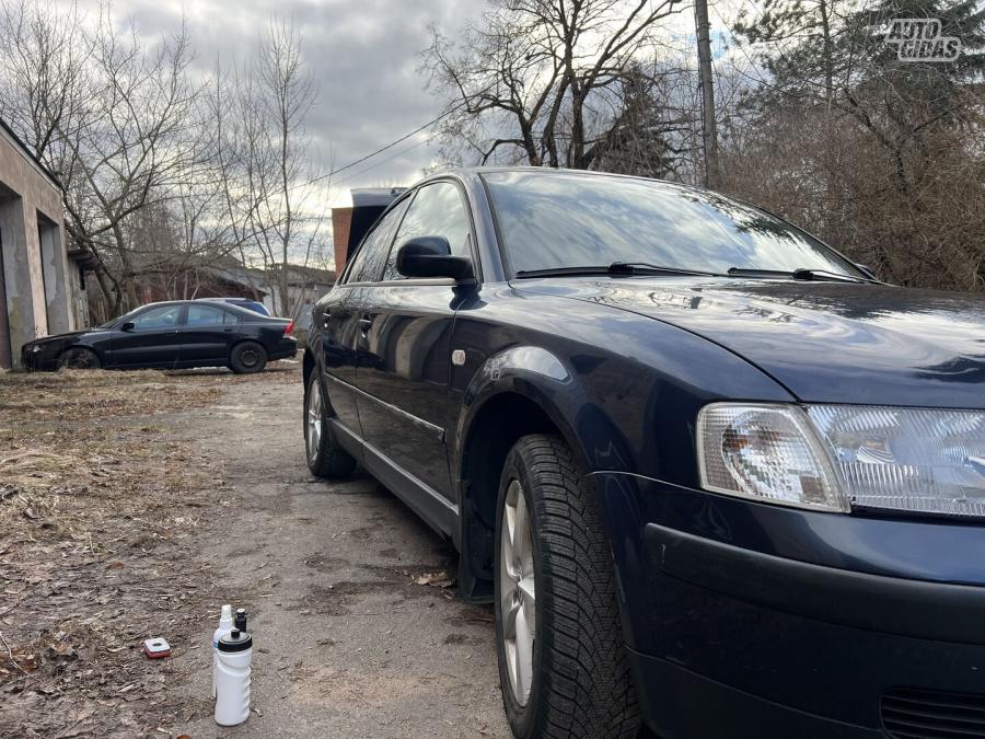 Blue Volkswagen Passat 1999 in Vilnius, with an engine capacity of 1.90 L and mileage of 282 thousand km for 1600 €, photo 7 on AUTOMOTO.COM.LV