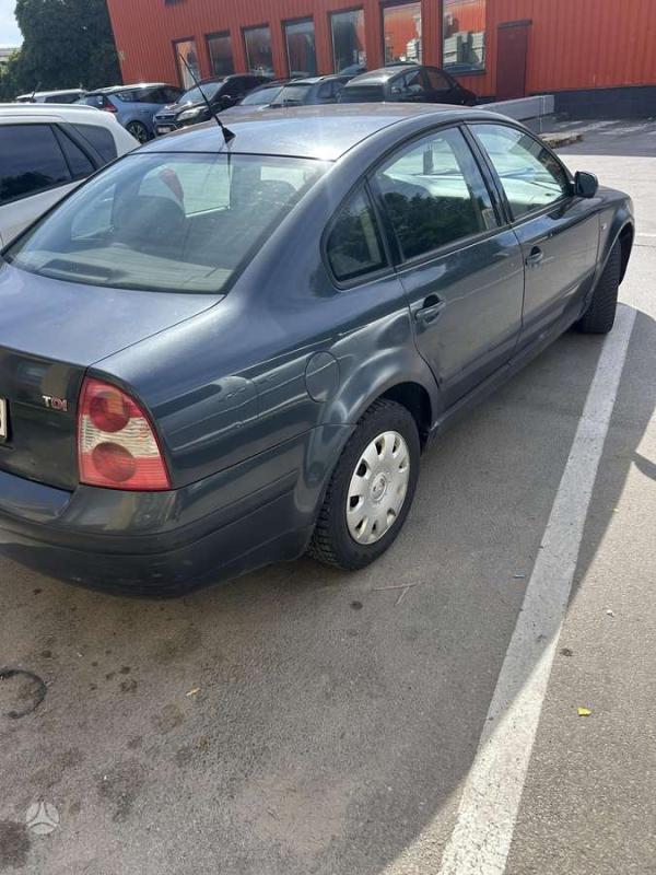 Zils Volkswagen Passat 1999 Prienai, ar dzinēja tilpumu 1.90 L un nobraukumu 467 tūkst. km par 850 €, foto 2 vietnē AUTOMOTO.COM.LV