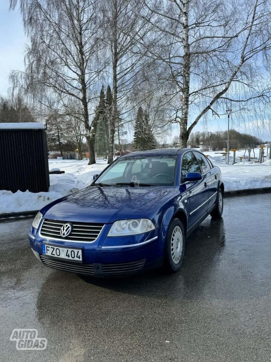 Zils Volkswagen Passat 2001 Raseiniai, ar dzinēja tilpumu 1.90 L un nobraukumu 325 tūkst. km par 1600 €, foto 1 vietnē AUTOMOTO.COM.LV
