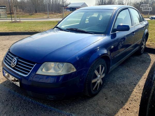 Blue Volkswagen Passat 2001 in Vilnius, with an engine capacity of 1.90 L and mileage of 340 thousand km for 900 €, photo 7 on AUTOMOTO.COM.LV