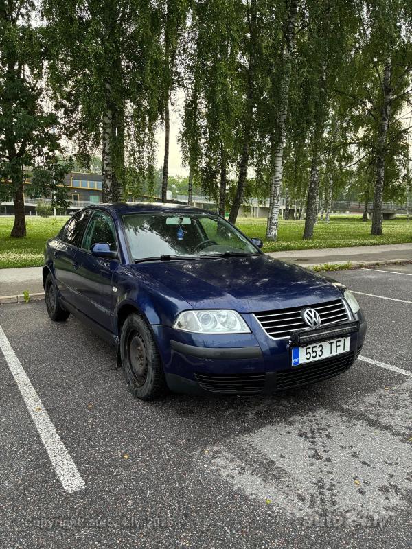Zils Volkswagen Passat 2001 Paide, ar dzinēja tilpumu 1.90 L un nobraukumu 393 tūkst. km par 1300 €, foto 1 vietnē AUTOMOTO.COM.LV