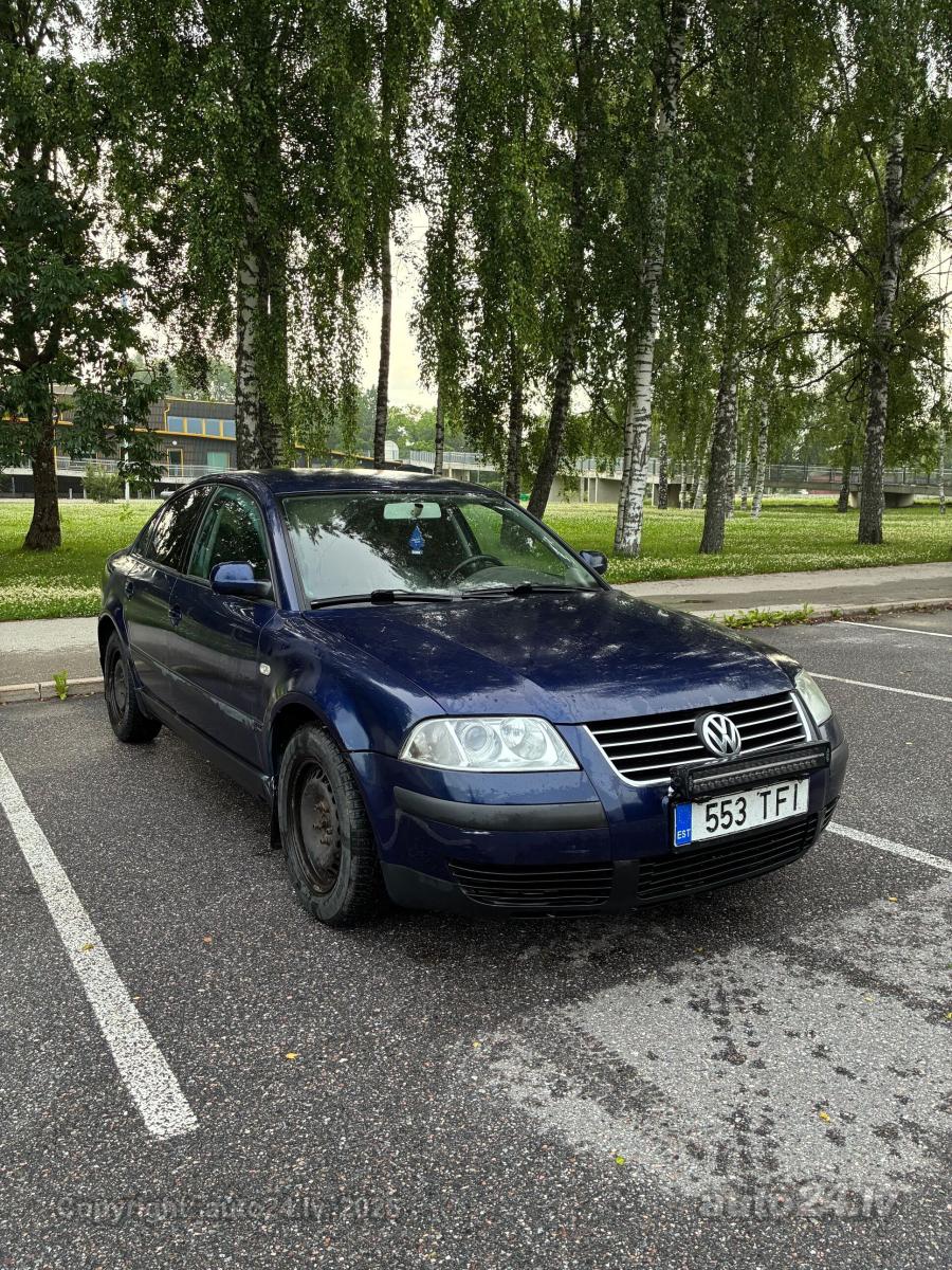 Zils Volkswagen Passat 2001 Paide, ar dzinēja tilpumu 1.90 L un nobraukumu 393 tūkst. km par 1300 €, foto 1 vietnē AUTOMOTO.COM.LV
