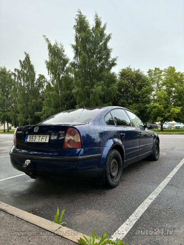 Zils Volkswagen Passat 2001 Paide, ar dzinēja tilpumu 1.90 L un nobraukumu 393 tūkst. km par 1300 €, foto 3 vietnē AUTOMOTO.COM.LV
