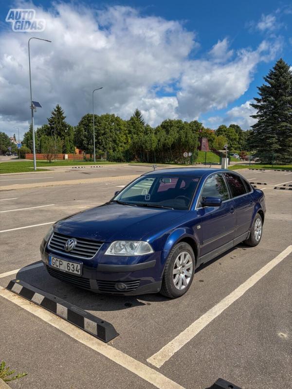 Фольксваген Пассат 2001 в Шилале на AUTOMOTO.COM.LV Синий Фольксваген Пассат 2001 в Шилале, объемом двигателя 1.90 л и пробегом 300 тыс. км за 700 €, фото 1 на AUTOMOTO.COM.LV