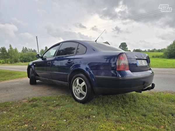 Blue Volkswagen Passat 2002 in Plunge, with an engine capacity of 1.90 L and mileage of 390 thousand km for 1250 €, photo 4 on AUTOMOTO.COM.LV