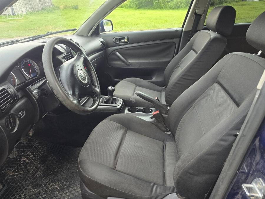 Zils Volkswagen Passat 2002 Plungė, ar dzinēja tilpumu 1.90 L un nobraukumu 390 tūkst. km par 1250 €, foto 8 vietnē AUTOMOTO.COM.LV