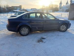 Blue Volkswagen Passat 2003 in Vilnius, with an engine capacity of 1.60 L and mileage of 230 thousand km for 880 €, photo 5 on AUTOMOTO.COM.LV
