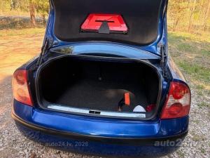 Blue Volkswagen Passat 2003 in Tallinn, with an engine capacity of 1.90 L and mileage of 316 thousand km for 2900 €, photo 6 on AUTOMOTO.COM.LV
