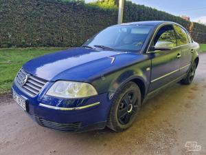 Blue Volkswagen Passat 2003 in Ukmerge, with an engine capacity of 1.90 L and mileage of 360 thousand km for 470 €, photo 3 on AUTOMOTO.COM.LV