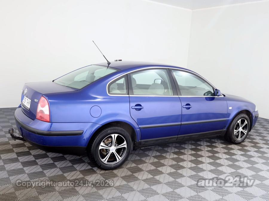Zils Volkswagen Passat 2003 Tallina, ar dzinēja tilpumu 1.80 L un nobraukumu 322 tūkst. km par 999 €, foto 4 vietnē AUTOMOTO.COM.LV