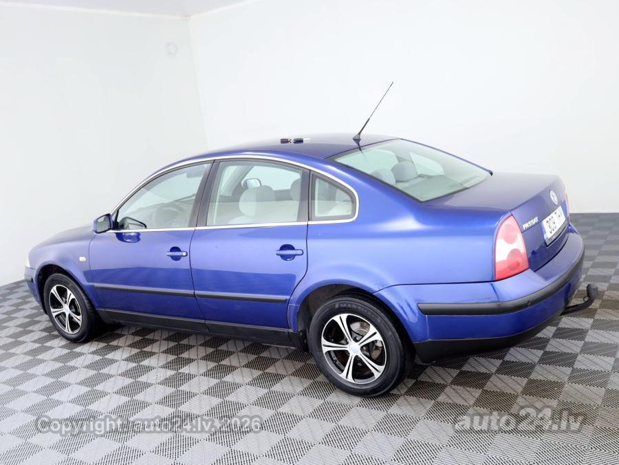 Zils Volkswagen Passat 2003 Tallina, ar dzinēja tilpumu 1.80 L un nobraukumu 322 tūkst. km par 999 €, foto 5 vietnē AUTOMOTO.COM.LV