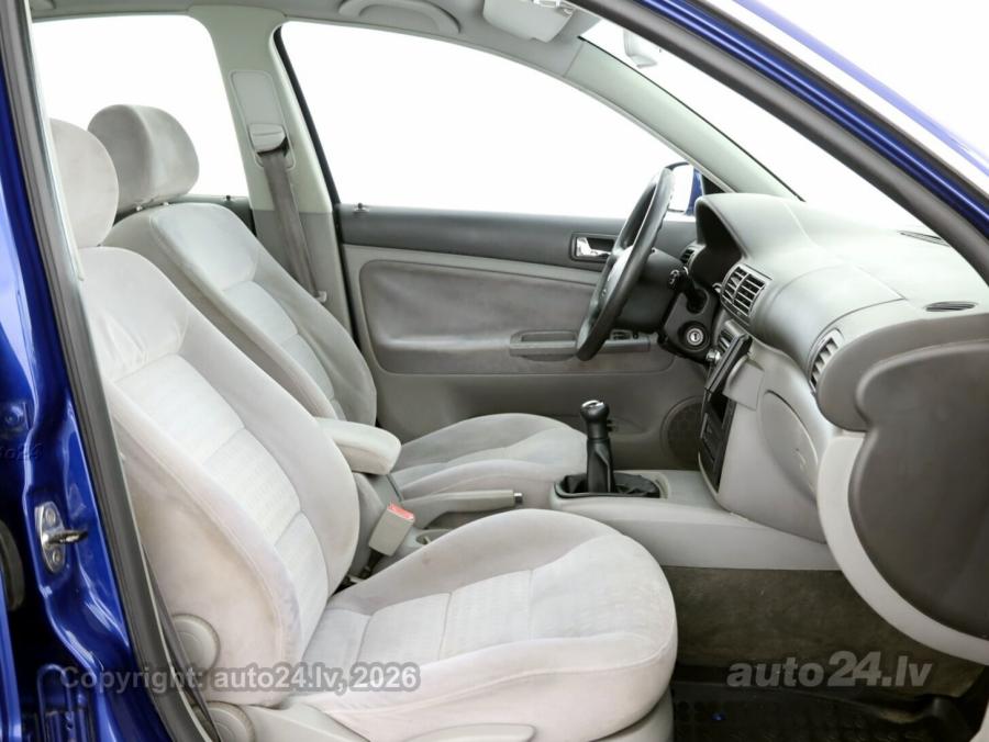 Zils Volkswagen Passat 2003 Tallina, ar dzinēja tilpumu 1.80 L un nobraukumu 322 tūkst. km par 999 €, foto 7 vietnē AUTOMOTO.COM.LV