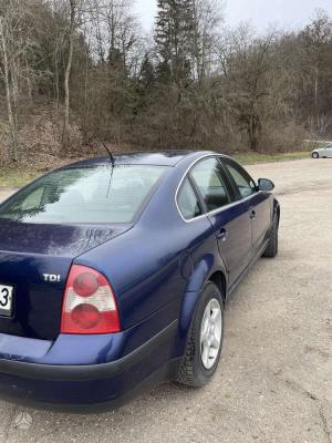 Zils Volkswagen Passat 2004 Kauņa, ar dzinēja tilpumu 1.90 L un nobraukumu 320 tūkst. km par 1300 €, foto 6 vietnē AUTOMOTO.COM.LV