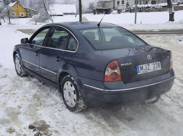 Zils Volkswagen Passat 2004 Viļņa, ar dzinēja tilpumu 1.90 L un nobraukumu 322 tūkst. km par 1350 €, foto 5 vietnē AUTOMOTO.COM.LV