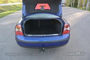 Blue Volkswagen Passat 2004 in Tallinn, with an engine capacity of 1.90 L and mileage of 290 thousand km for 3300 €, photo 10 on AUTOMOTO.COM.LV