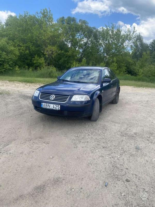Zils Volkswagen Passat 2004 Viļņa, ar dzinēja tilpumu 1.78 L un nobraukumu 169 tūkst. km par 650 €, foto 1 vietnē AUTOMOTO.COM.LV