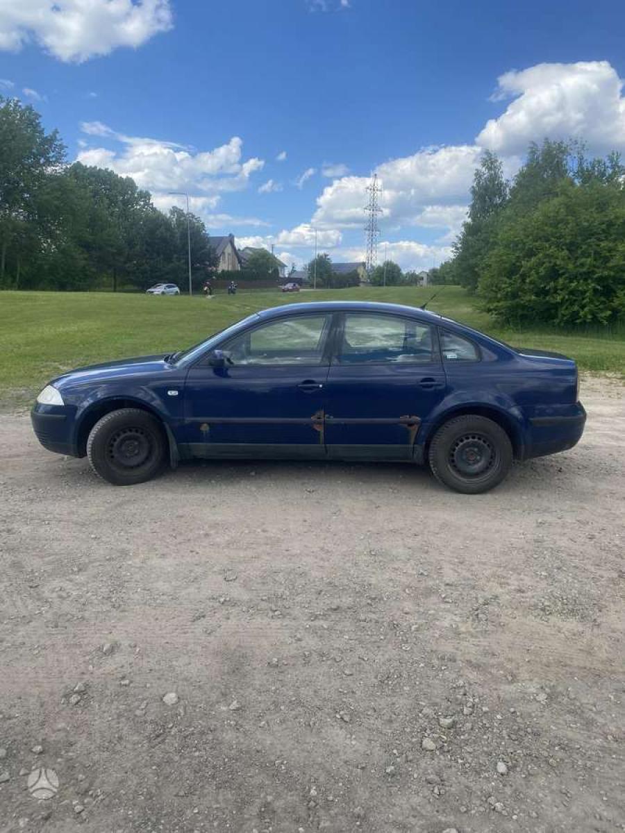 Zils Volkswagen Passat 2004 Viļņa, ar dzinēja tilpumu 1.78 L un nobraukumu 169 tūkst. km par 650 €, foto 5 vietnē AUTOMOTO.COM.LV