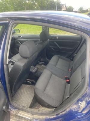 Zils Volkswagen Passat 2004 Viļņa, ar dzinēja tilpumu 1.78 L un nobraukumu 169 tūkst. km par 650 €, foto 9 vietnē AUTOMOTO.COM.LV