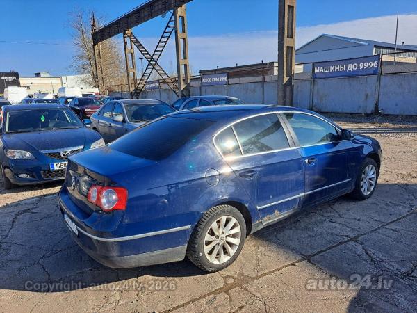 Zils Volkswagen Passat 2005 Tallina, ar dzinēja tilpumu 1.60 L un nobraukumu 321 tūkst. km par 899 €, foto 3 vietnē AUTOMOTO.COM.LV