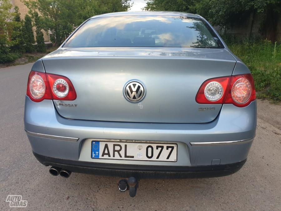 Blue Volkswagen Passat 2005 in Vilnius, with an engine capacity of 2.00 L and mileage of 241 thousand km for 1444 €, photo 7 on AUTOMOTO.COM.LV