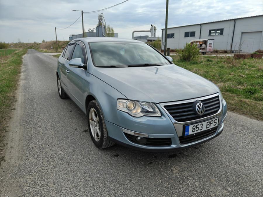 Zils Volkswagen Passat 2005 Jegeva, ar dzinēja tilpumu 2.00 L un nobraukumu 217 tūkst. km par 700 €, foto 6 vietnē AUTOMOTO.COM.LV