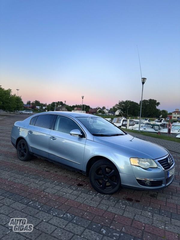 Blue Volkswagen Passat 2005 in Silute, with an engine capacity of 1.90 L and mileage of 252 thousand km for 2200 €, photo 6 on AUTOMOTO.COM.LV