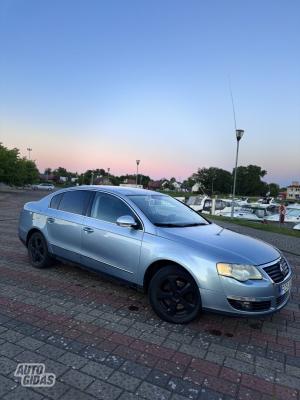 Blue Volkswagen Passat 2005 in Silute, with an engine capacity of 1.90 L and mileage of 252 thousand km for 2200 €, photo 7 on AUTOMOTO.COM.LV
