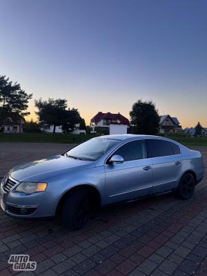 Blue Volkswagen Passat 2005 in Silute, with an engine capacity of 1.90 L and mileage of 252 thousand km for 2200 €, photo 8 on AUTOMOTO.COM.LV
