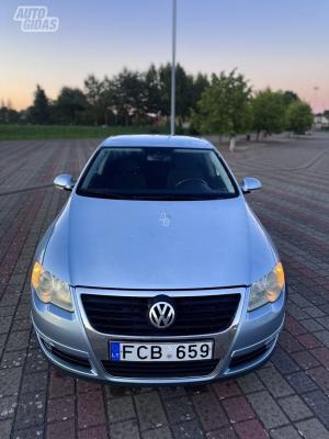 Blue Volkswagen Passat 2005 in Silute, with an engine capacity of 1.90 L and mileage of 252 thousand km for 2200 €, photo 10 on AUTOMOTO.COM.LV