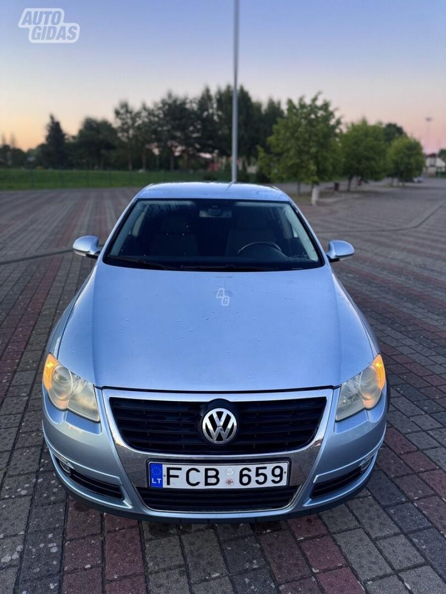 Blue Volkswagen Passat 2005 in Silute, with an engine capacity of 1.90 L and mileage of 252 thousand km for 2200 €, photo 10 on AUTOMOTO.COM.LV
