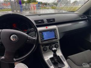 Blue Volkswagen Passat 2005 in Silute, with an engine capacity of 1.90 L and mileage of 252 thousand km for 2200 €, photo 12 on AUTOMOTO.COM.LV