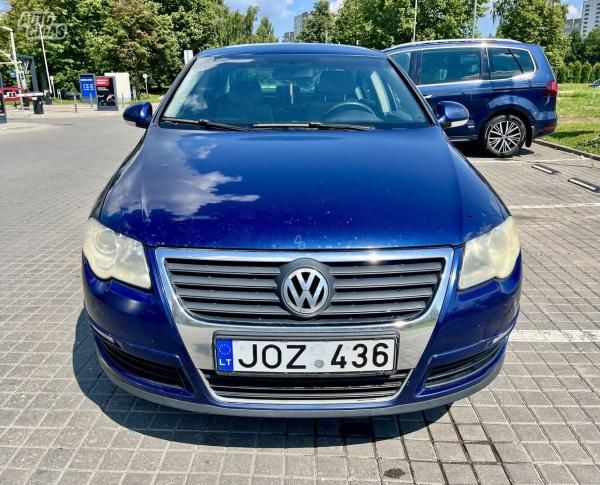 Zils Volkswagen Passat 2005 Viļņa, ar dzinēja tilpumu 2.00 L un nobraukumu 344 tūkst. km par 850 €, foto 1 vietnē AUTOMOTO.COM.LV