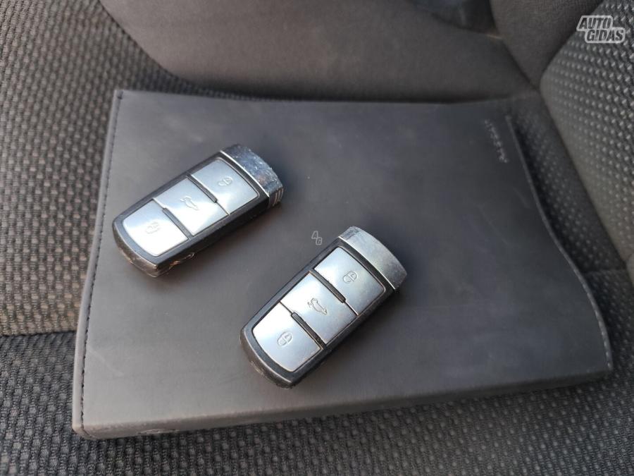 Blue Volkswagen Passat 2005 in Telschi, with an engine capacity of 2.00 L and mileage of 153 thousand km for 1750 €, photo 17 on AUTOMOTO.COM.LV
