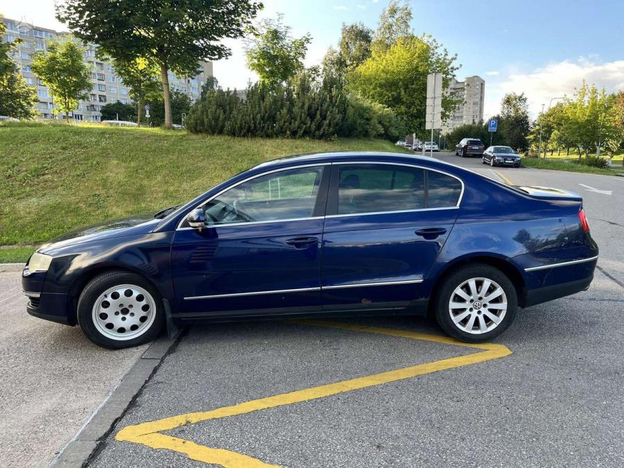 Zils Volkswagen Passat 2005 Viļņa, ar dzinēja tilpumu 1.97 L un nobraukumu 344 tūkst. km par 1150 €, foto 7 vietnē AUTOMOTO.COM.LV