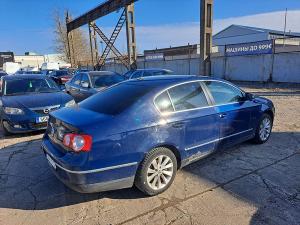 Blue Volkswagen Passat 2005 in Tallinn, with an engine capacity of 1.60 L and mileage of 321 thousand km for 499 €, photo 4 on AUTOMOTO.COM.LV