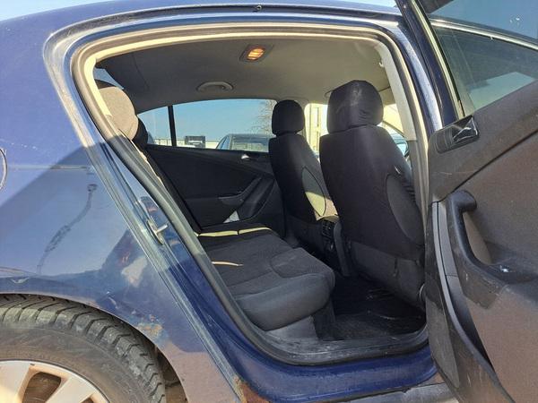 Zils Volkswagen Passat 2005 Tallina, ar dzinēja tilpumu 1.60 L un nobraukumu 321 tūkst. km par 499 €, foto 7 vietnē AUTOMOTO.COM.LV