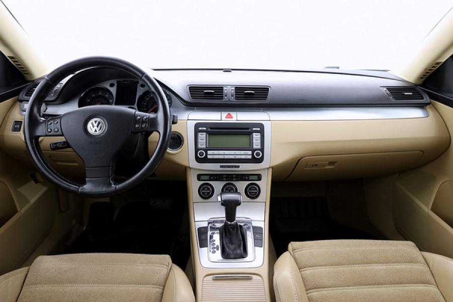 Zils Volkswagen Passat 2005 Tallina, ar dzinēja tilpumu 2.00 L un nobraukumu 266 tūkst. km par 999 €, foto 6 vietnē AUTOMOTO.COM.LV