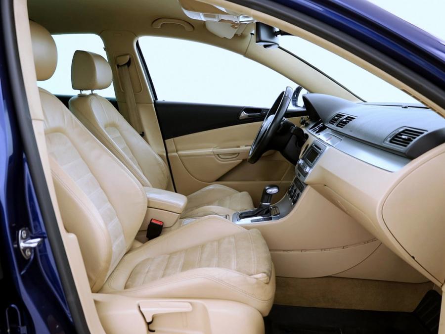Zils Volkswagen Passat 2005 Tallina, ar dzinēja tilpumu 2.00 L un nobraukumu 266 tūkst. km par 999 €, foto 14 vietnē AUTOMOTO.COM.LV