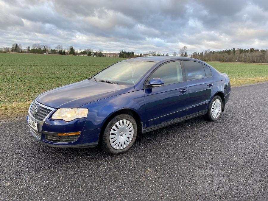 Blue Volkswagen Passat 2006 in Rakvere, with an engine capacity of 0.00 L and mileage of 178 thousand km for 700 €, photo 1 on AUTOMOTO.COM.LV