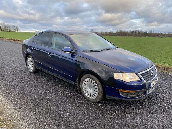 Blue Volkswagen Passat 2006 in Rakvere, with an engine capacity of 0.00 L and mileage of 178 thousand km for 700 €, photo 2 on AUTOMOTO.COM.LV