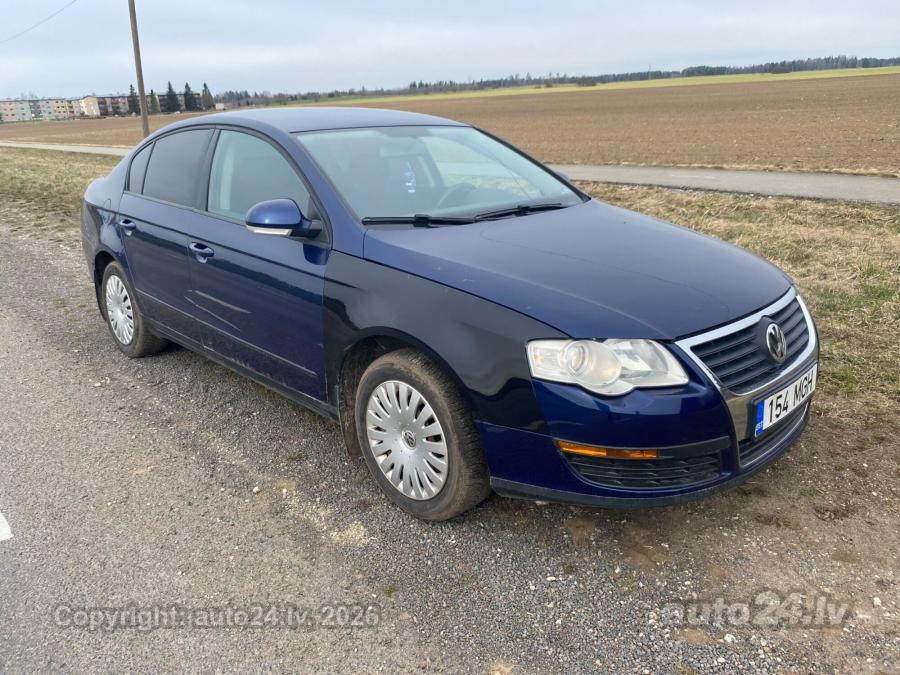 Blue Volkswagen Passat 2006 in Rakvere, with an engine capacity of 2.00 L and mileage of 179 thousand km for 700 €, photo 3 on AUTOMOTO.COM.LV