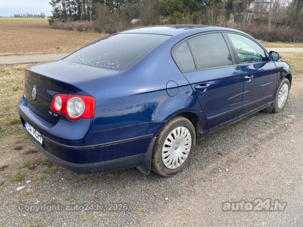 Blue Volkswagen Passat 2006 in Rakvere, with an engine capacity of 2.00 L and mileage of 179 thousand km for 700 €, photo 3 on AUTOMOTO.COM.LV