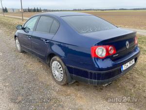 Blue Volkswagen Passat 2006 in Rakvere, with an engine capacity of 2.00 L and mileage of 179 thousand km for 700 €, photo 5 on AUTOMOTO.COM.LV